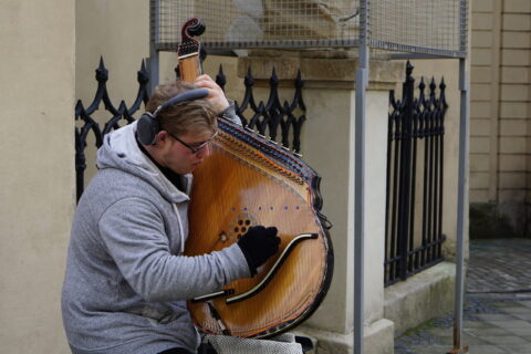 Tajemniczy instrument Kresów – Kresy24.pl – Wschodnia Gazeta Codzienna