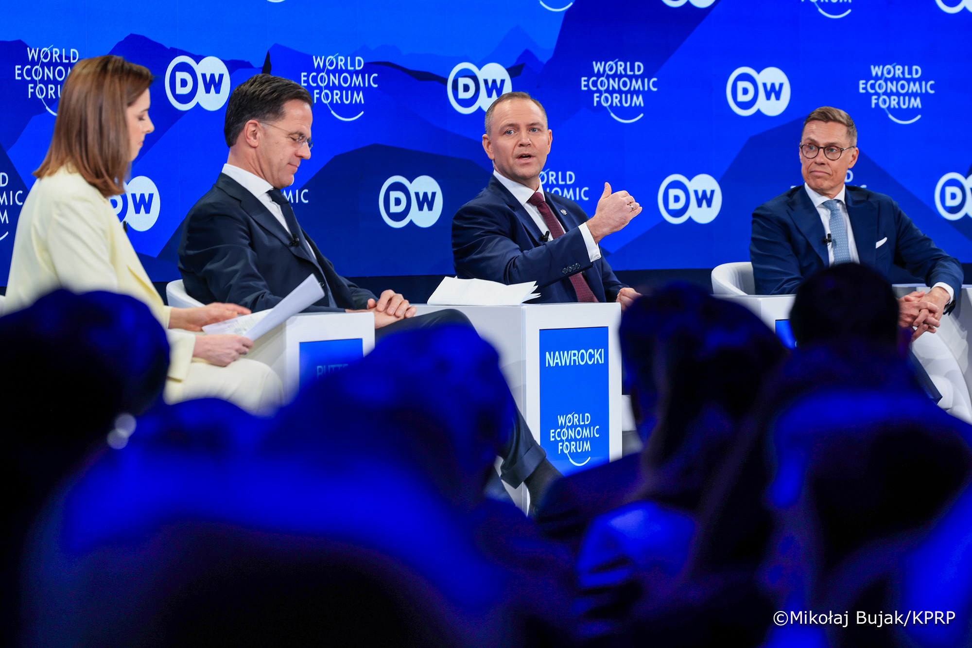 Gdy świat patrzy na Grenlandię, Nawrocki ostrzega w Davos! – Kresy24.pl ...